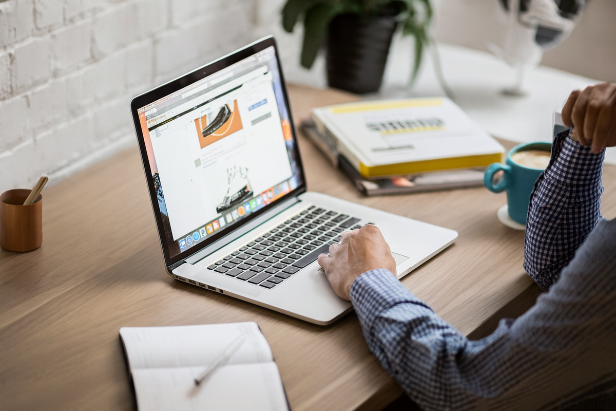 Best Sit-Stand Desk for Home Office: A Complete Buyer’s Guide ...